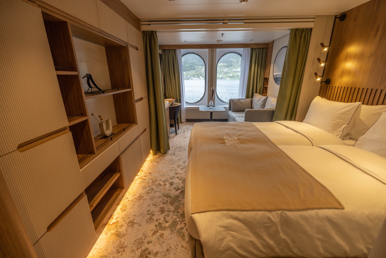 SH Diana | Swoop Antarctica