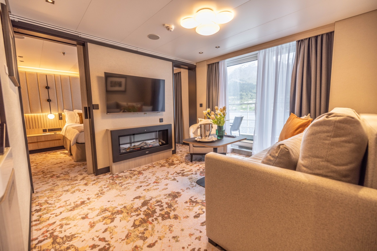 SH Diana | Swoop Antarctica